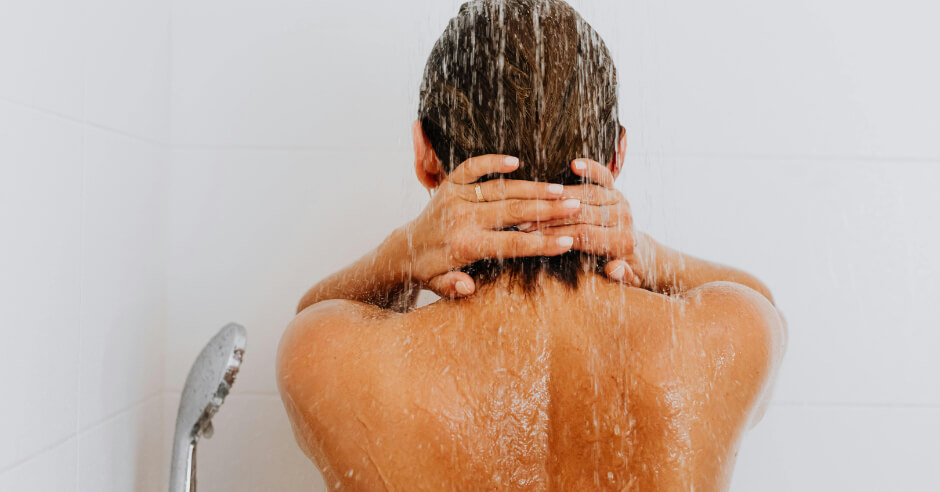 Warning: 5 Reasons for Having a Shower Before Bedtime